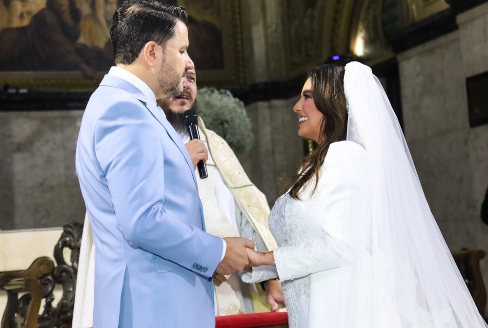 Mauricio Manieri e Izabelle Stein fazem nova cerimônia de casamento