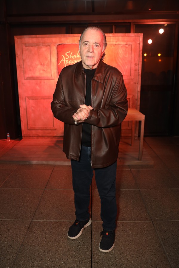 Rodrigo Simas reúne mãe, Tony Ramos, Denise Fraga e mais famosos em ...