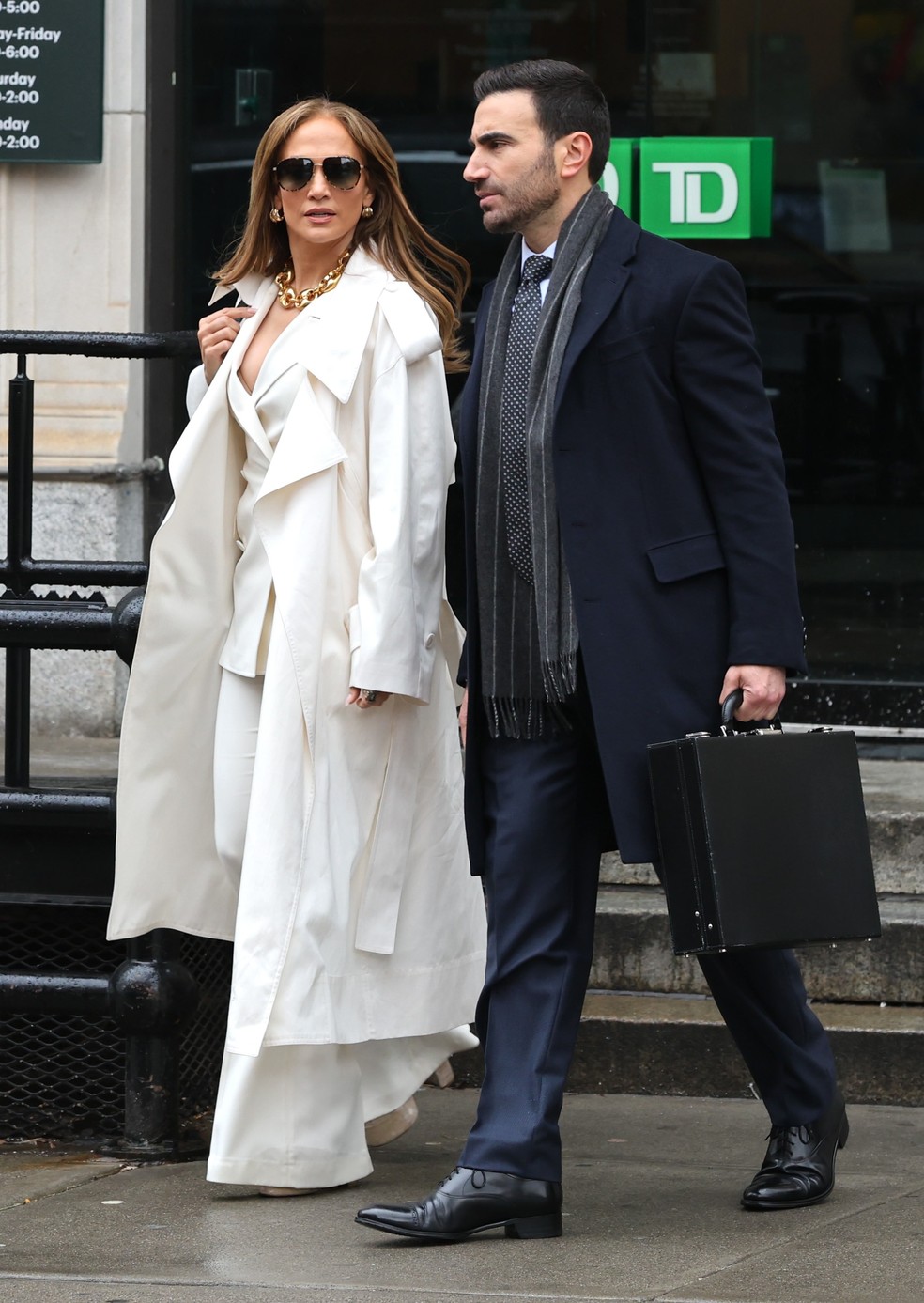 Jennifer Lopez vive affair com ator de 'Ted Lasso', o primeiro após ...