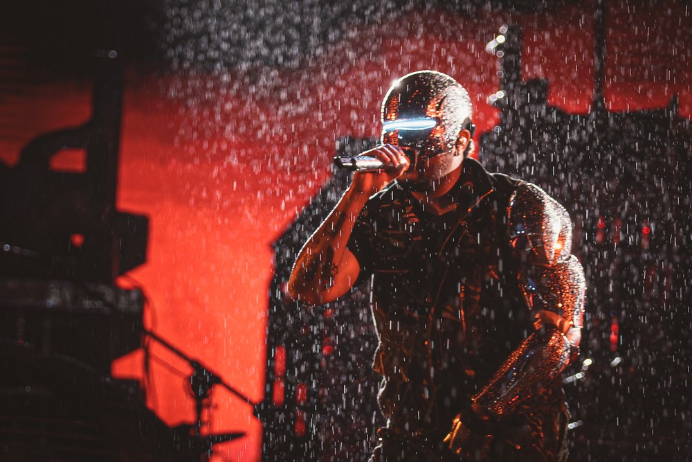 The Weeknd enfrenta chuva e faz show incrível no Rio de Janeiro ...