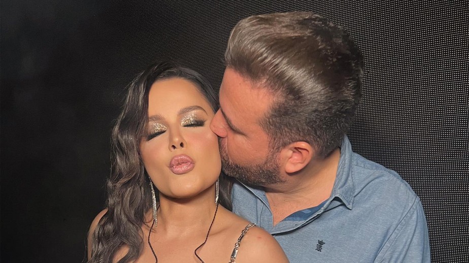 Maraisa ganha 'chega mais' em foto com o namorado: 'Meu amor'