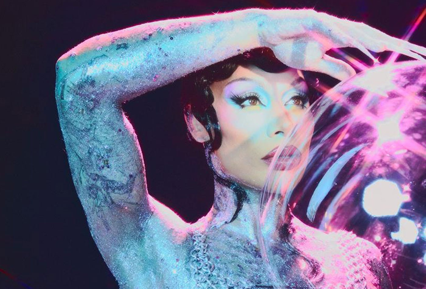 Grag Queen grava audiovisual de 'Cósmica' com participações de Felipe ...