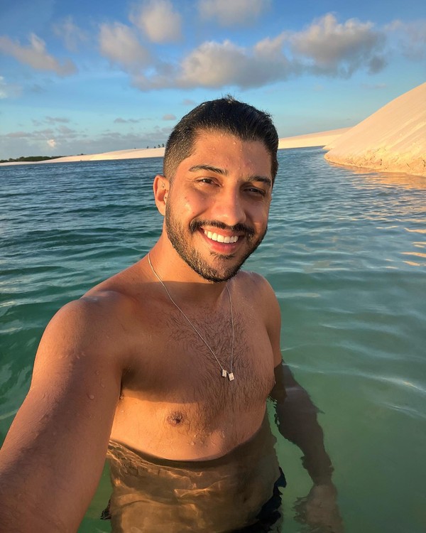 Repórter da Globo Rômulo D'Avila e o namorado curtem os Lençóis Maranhenses