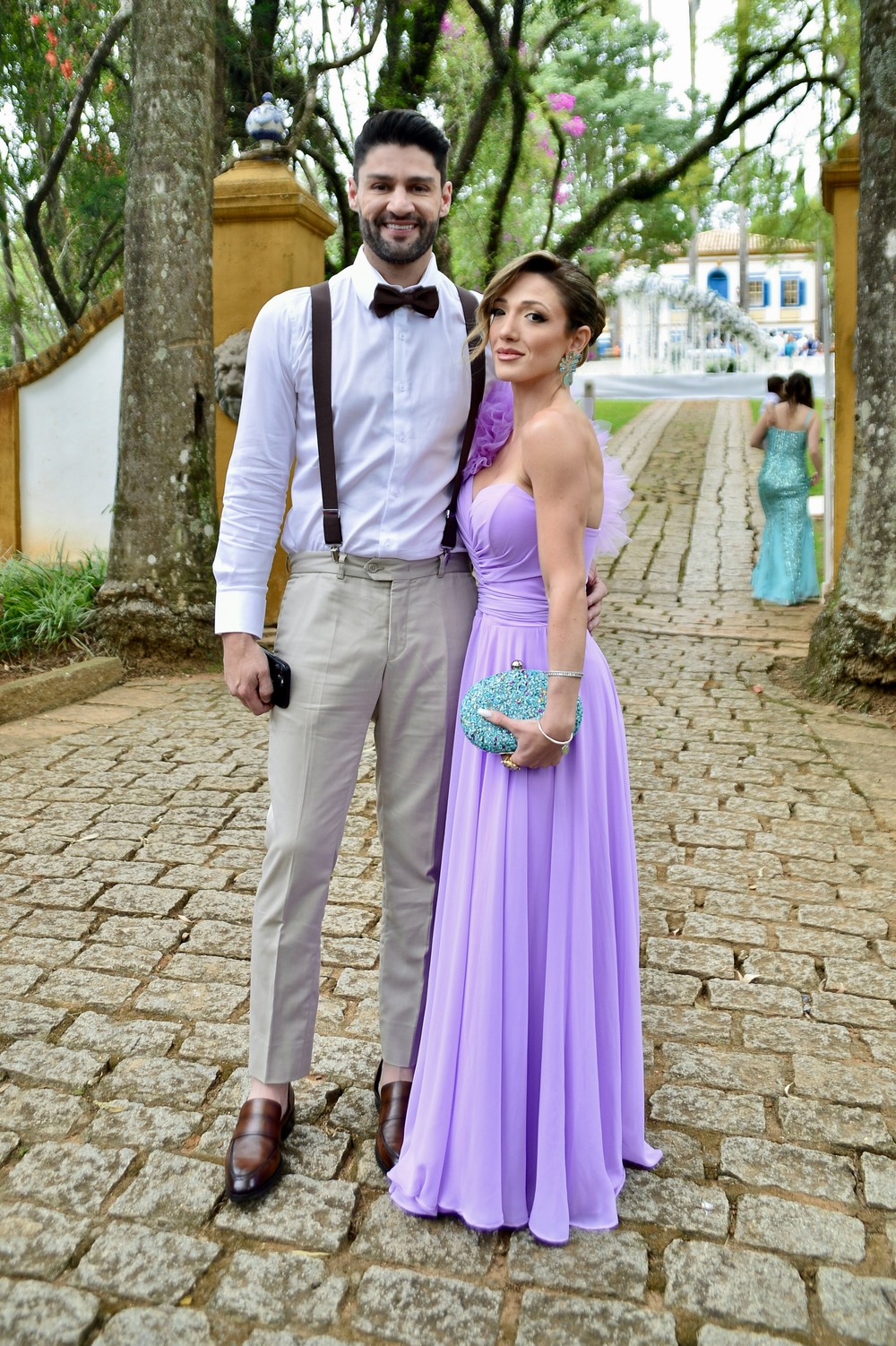 Jojo Todynho, Duda Reis, Flávia Viana e mais famosos vão ao casamento ...