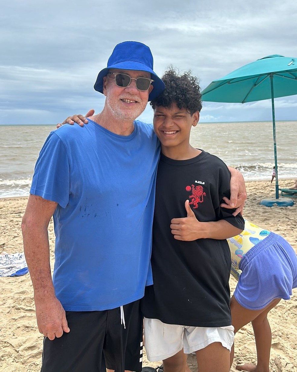 Luiz Fernando Guimarães comemora aniversário do filho: 'Meu eterno menino arteiro'