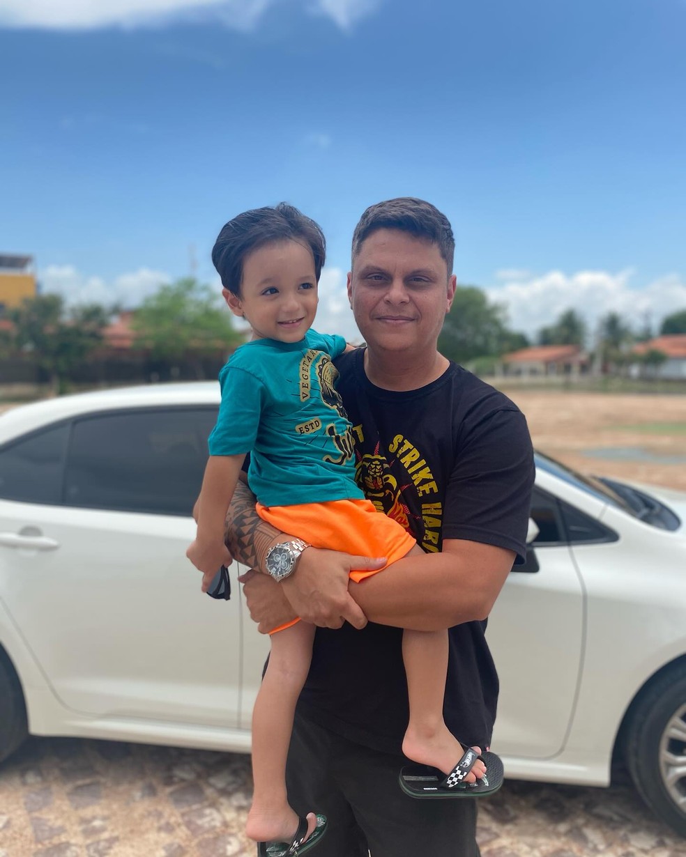 Quem era Maike José, filho do cantor Flávio José que morreu aos 40 anos em acidente de carro