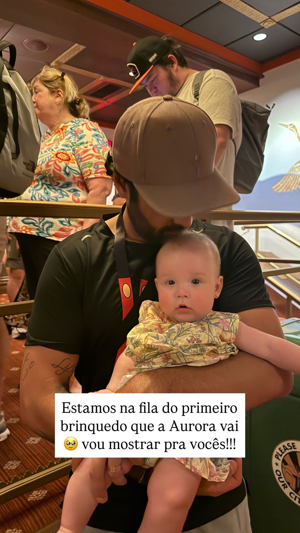 Duda Reis encanta web com primeira vez da filha de 5 meses na Disney ...