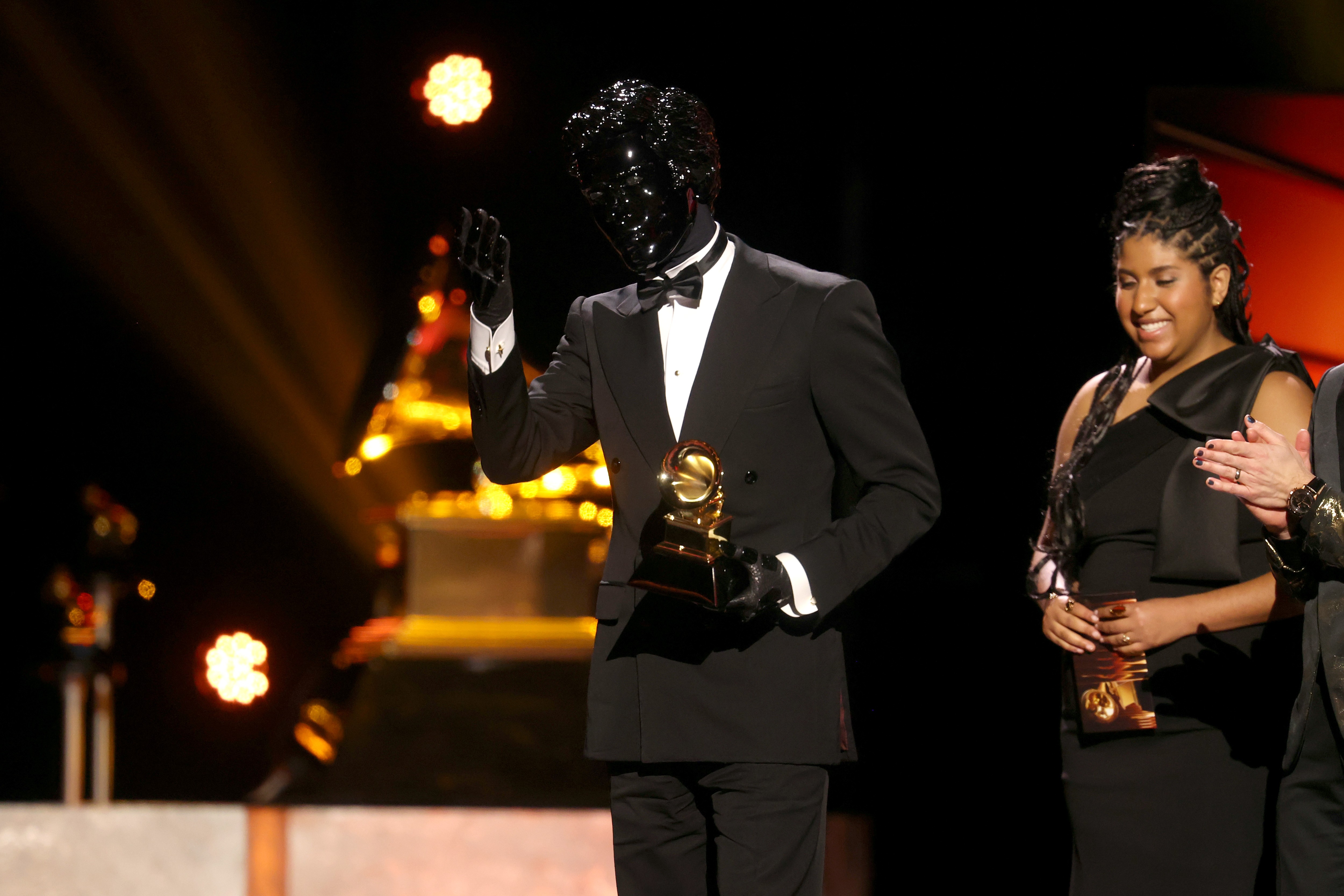 Gesaffelstein: Quem é o mascarado que venceu Grammy com remix de Lady Gaga?