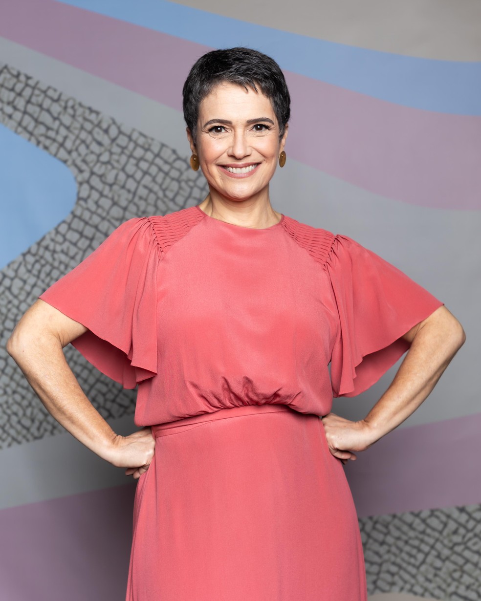 Sabrina Sato grava mensagem de fim de ano com artistas da Globo