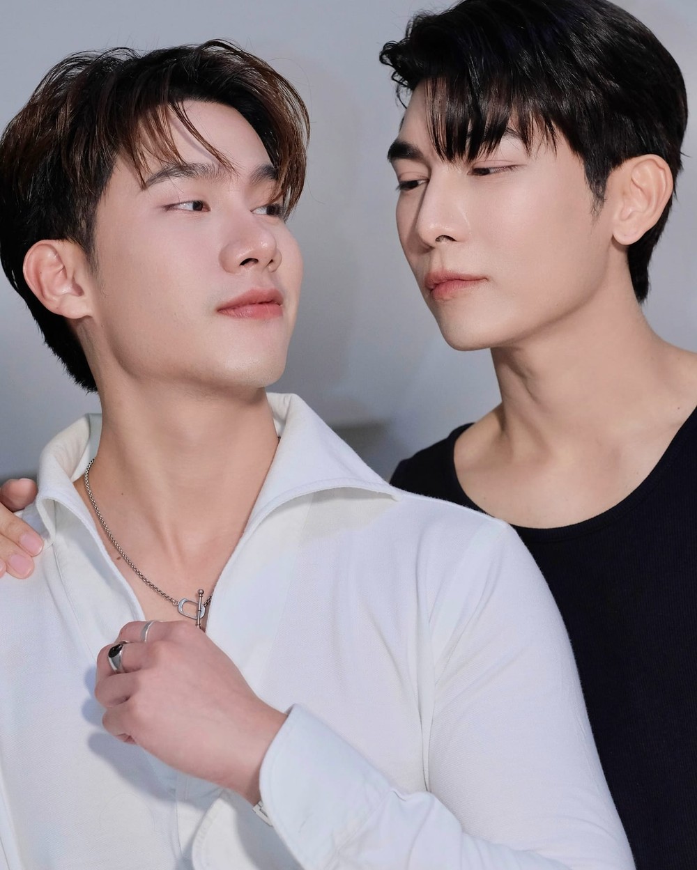 Mew Suppasit e Tul Pakorn refletem sobre fama: 'Como atores, somos apenas uma parte desse grande ...