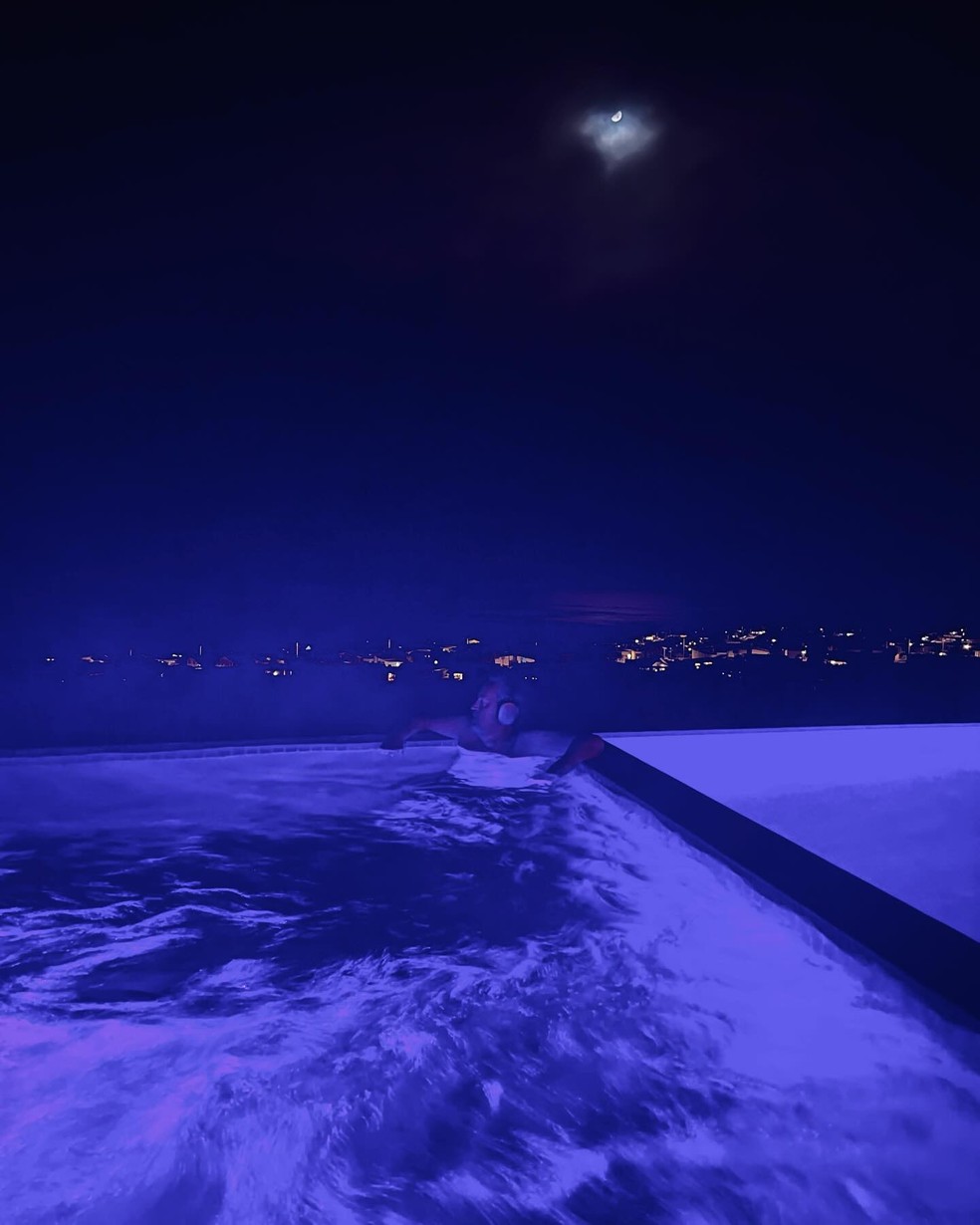 Ex de Matthew Perry vê sinais de recaída em remédios antes da morte ...