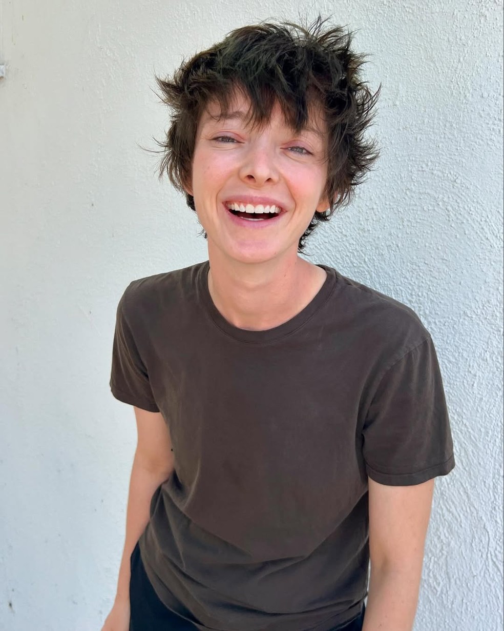 Emma Dumont, de 'Oppenheimer', desabafa após se assumir trans: 'Não era ...