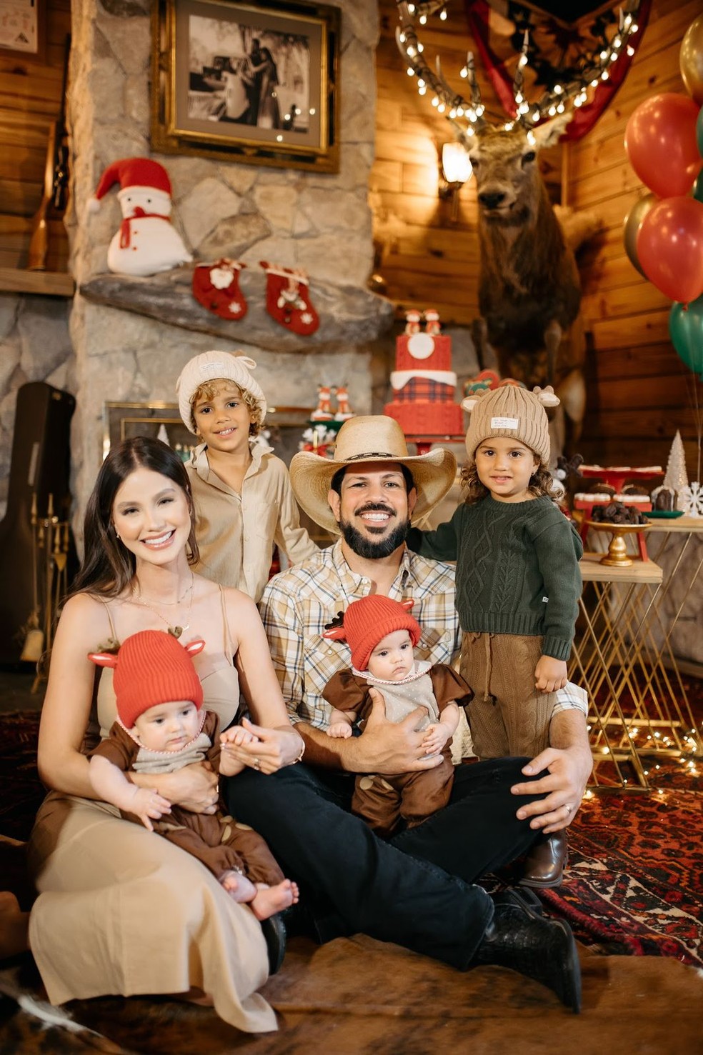 Biah Rodrigues e Sorocaba comemoram 5 meses dos gêmeos Zion e Angelina ...