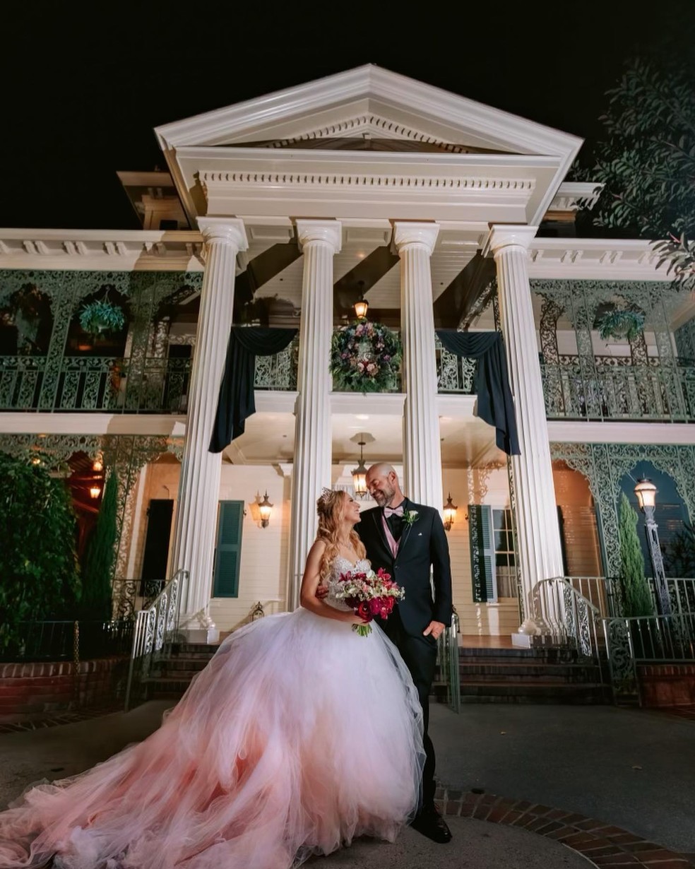 Esposa de ator e produtor é presa acusada de mandar matá-lo, diz site