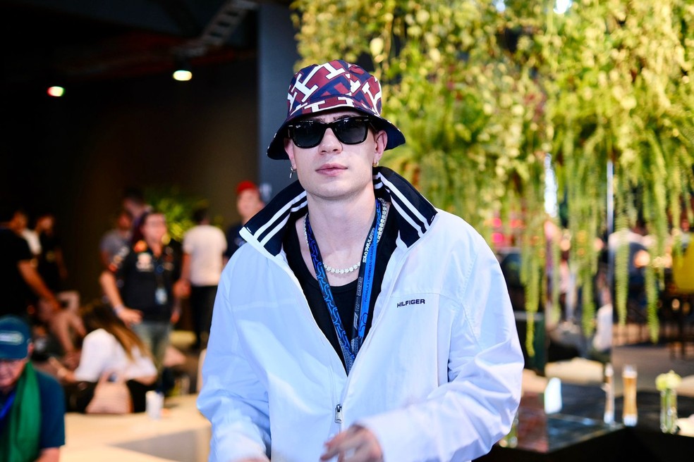 Na F1, Leo Picon fala de paixão por carros: 'Minha garagem tem Ferrari ...