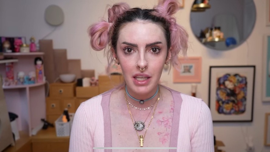 Karen Bachini começa a tatuar, e é acusada de plágio e preços abusivos ...