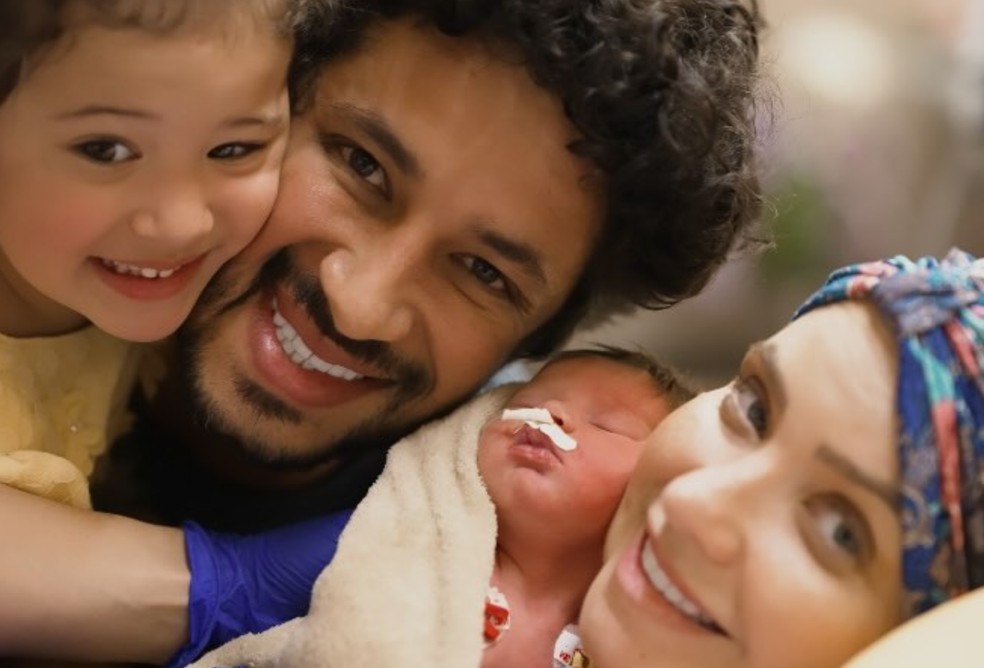 Veja a nova rotina de Camila Campos, que vive puerpério e tratamento ...