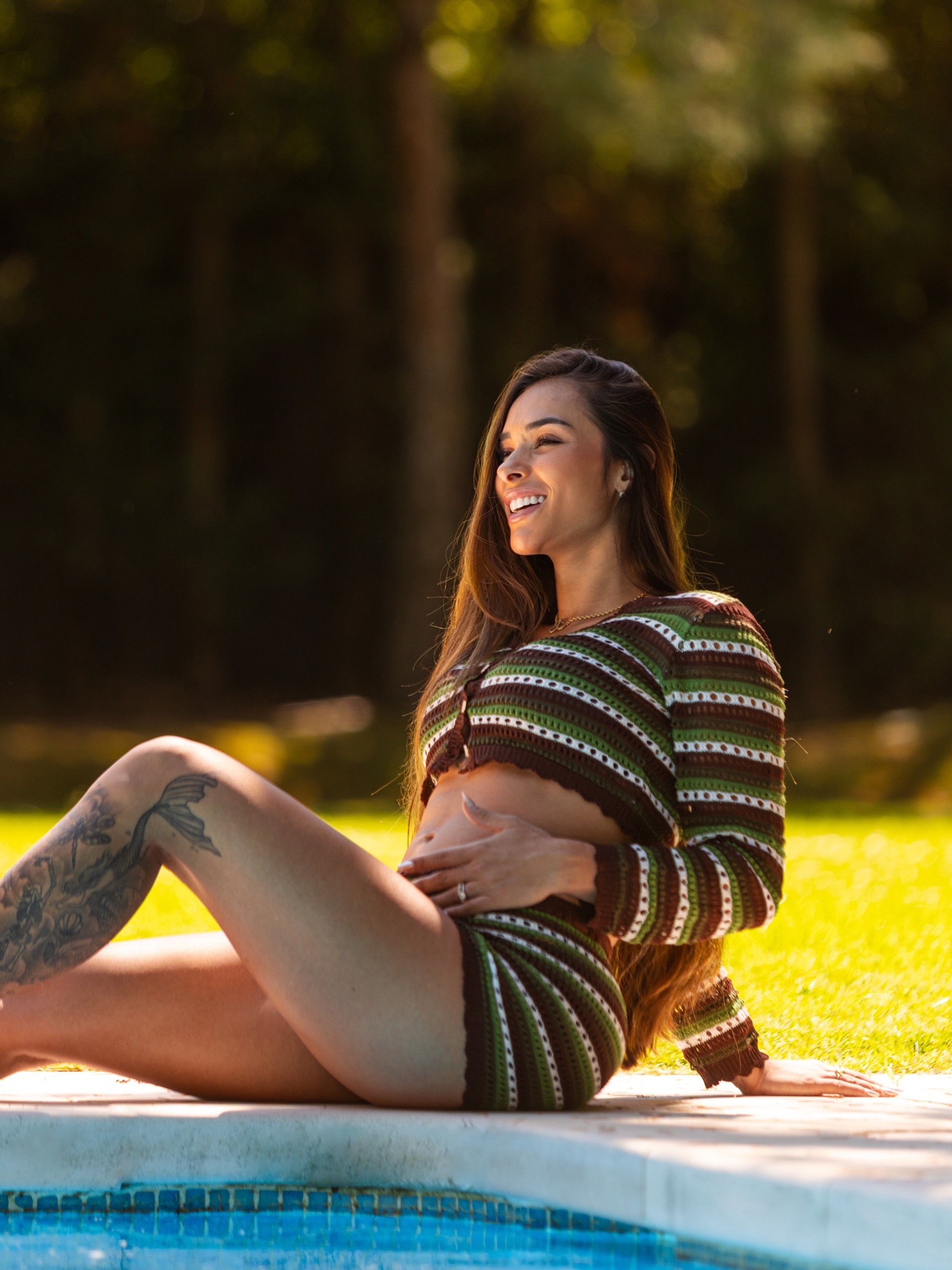 Após rumores de crise com Eder Militão, Taina posa exibindo barriga de ...
