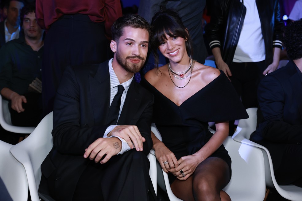 Bruna Marquezine surge com baby tee dada pelo ex João Guilherme ao ...