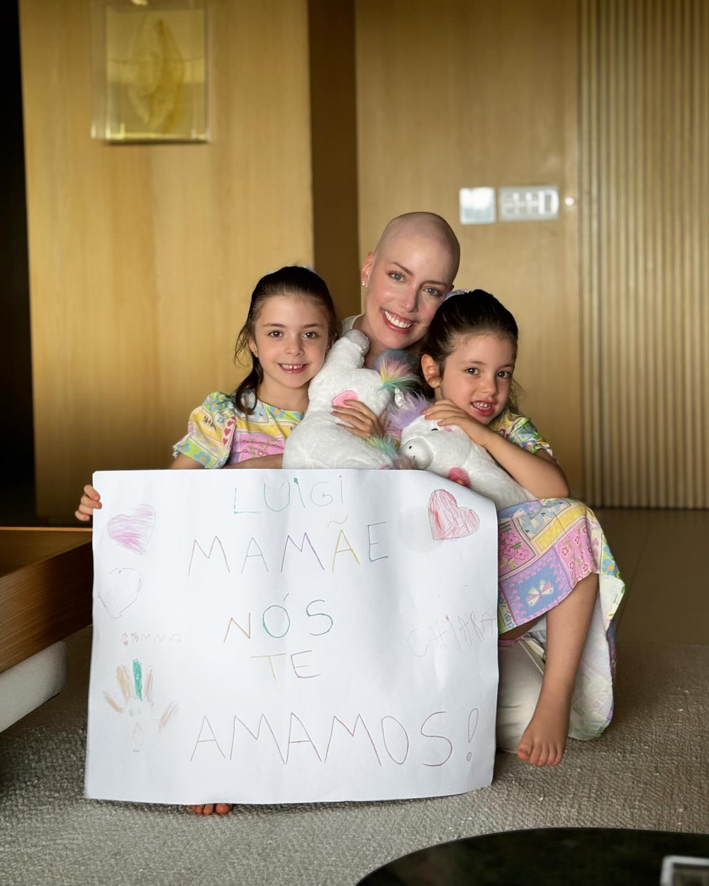 Fabiana Justus recebe alta após transplante de medula e ganha chamego ...