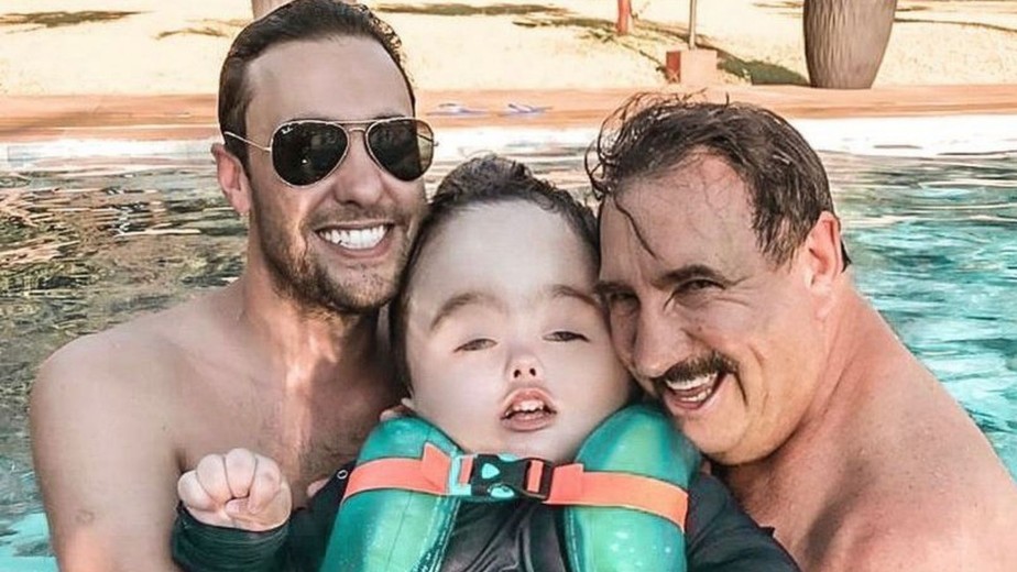 Ratinho celebra aniversário de 5 anos do neto, Noah, com fotos e vídeo