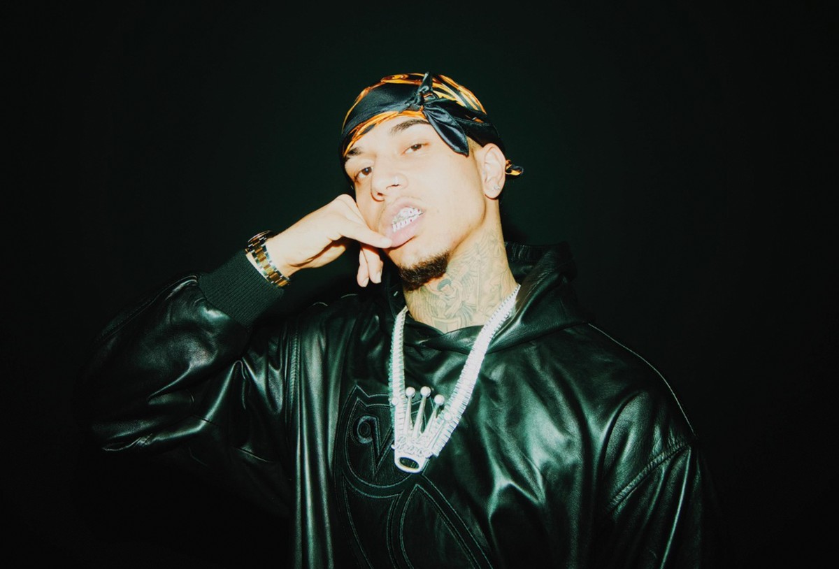 Estrela do trap, Veigh celebra estreia em desfile na SPFW N58 ...