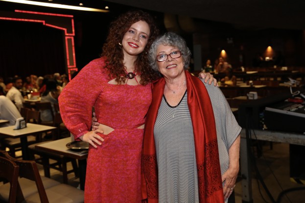 Saiba tudo sobre: Ângela Leal