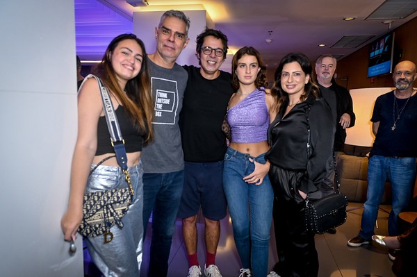 Nizo Neto prestigia Bruno Mazzeo após dizer que irmão 'não gosta de ...