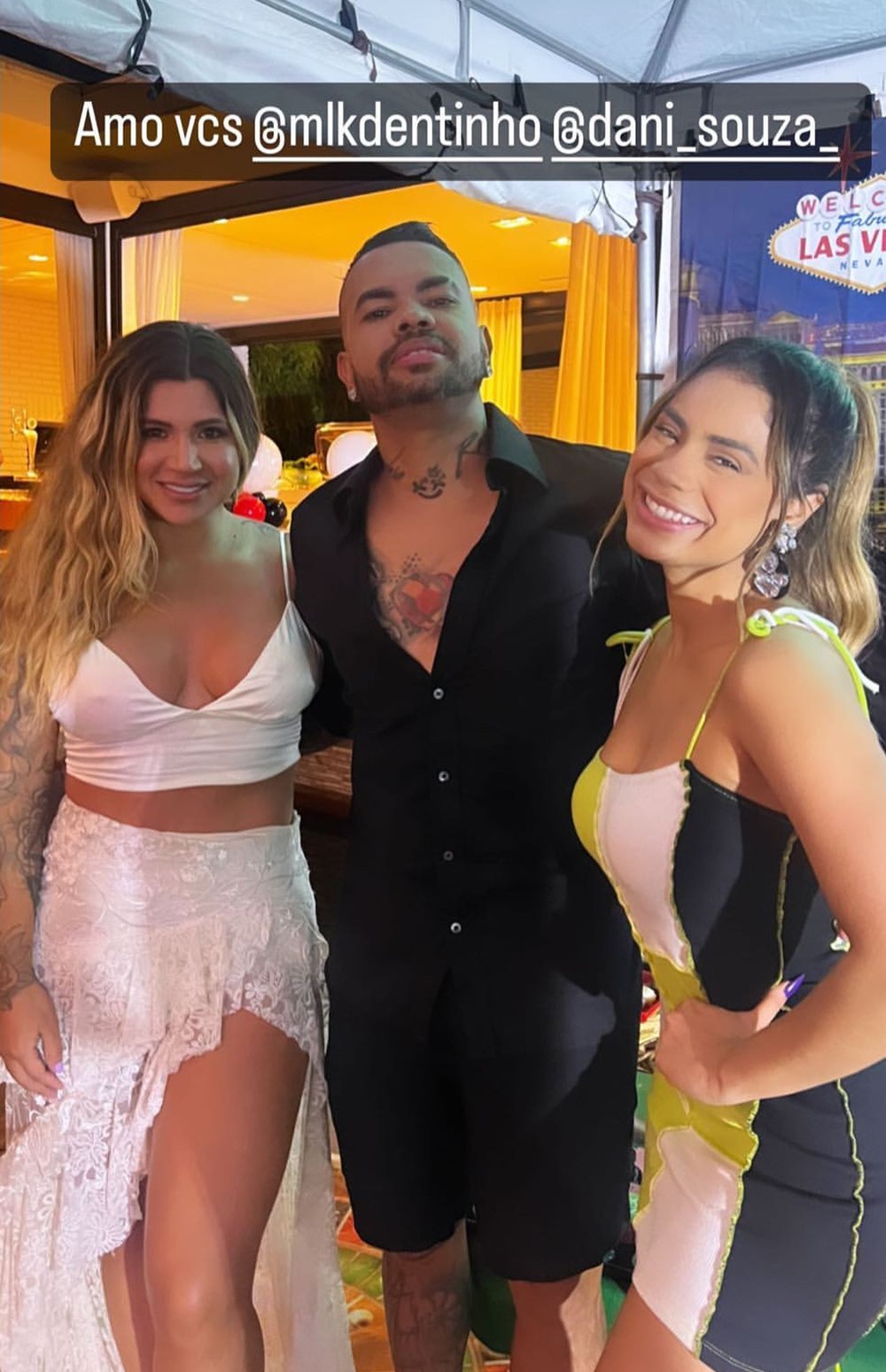 Dentinho completa 34 anos e ganha festa com família e famosos