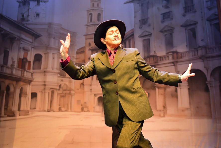 Fafy Siqueira rouba a cena com seu humor indomável em 'Kiss Me, Kate'