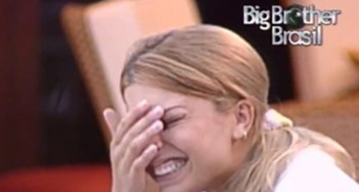 Grazi Massafera e Jean Wyllys receberam 'Playboy' de ex-participante durante BBB 5; vídeo viraliza