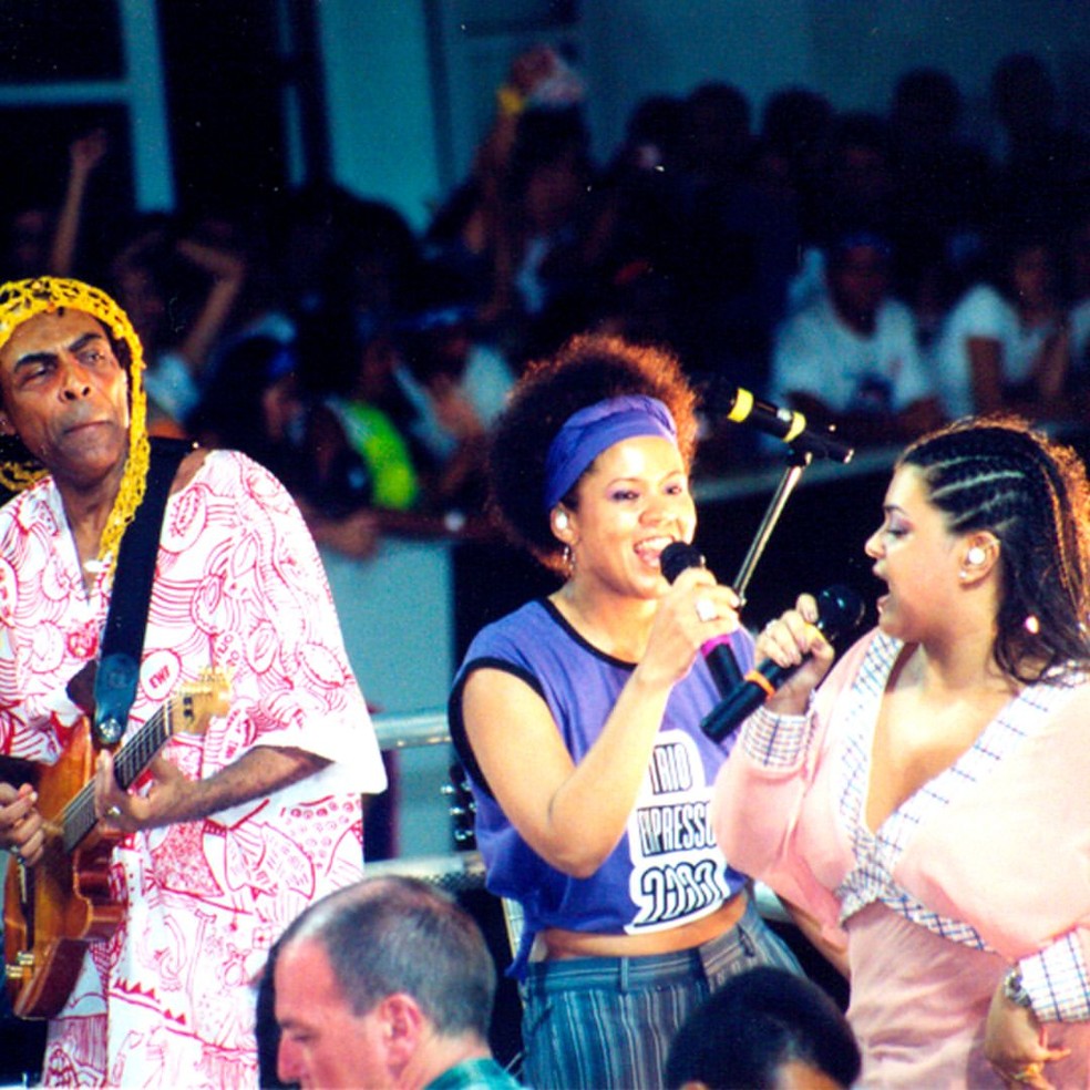 Gilberto Gil celebra os 50 anos da filha, e elogia talento: 'Histriônica'