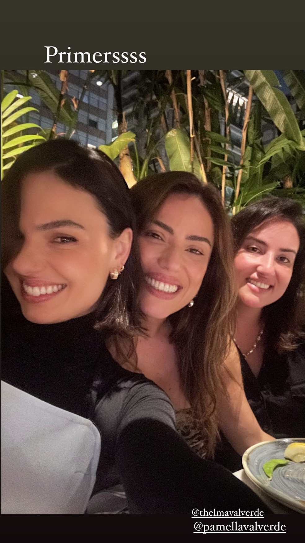 Isis Valverde se declara à mãe em festa e após fim de tratamento contra ...