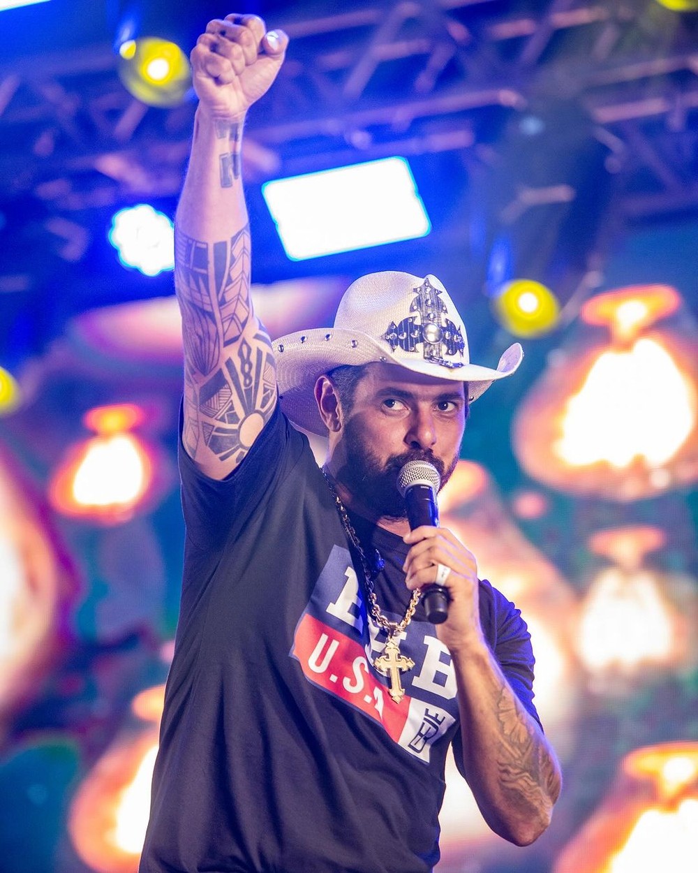 Quem foi João Carreiro, cantor que morreu aos 41 anos durante cirurgia ...