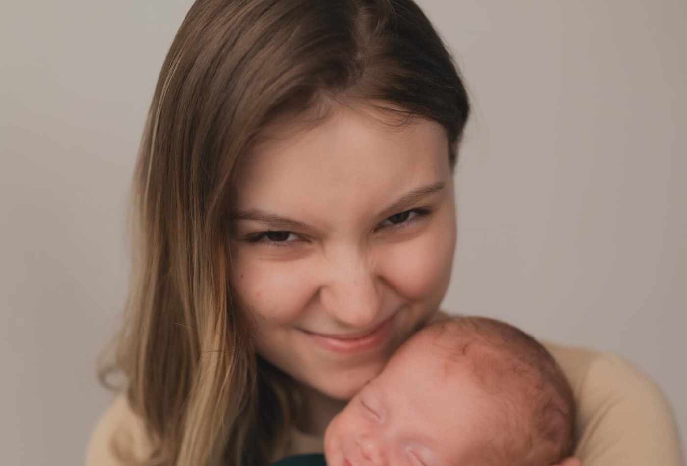 Isabel Veloso mostra ensaio newborn de Arthur, seu filho com Lucas ...