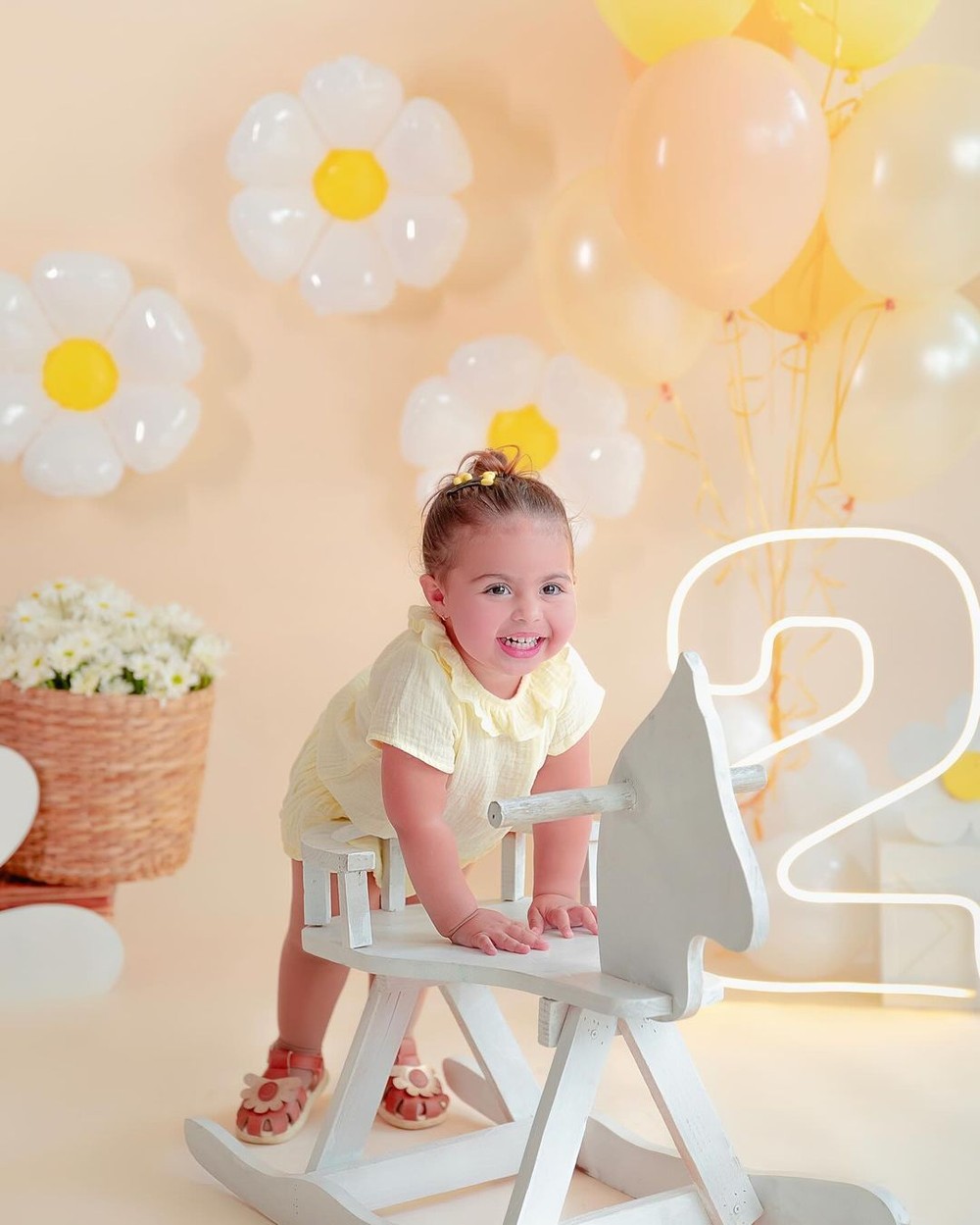 Biel e Tays Reis celebram dois anos da filha, Pietra