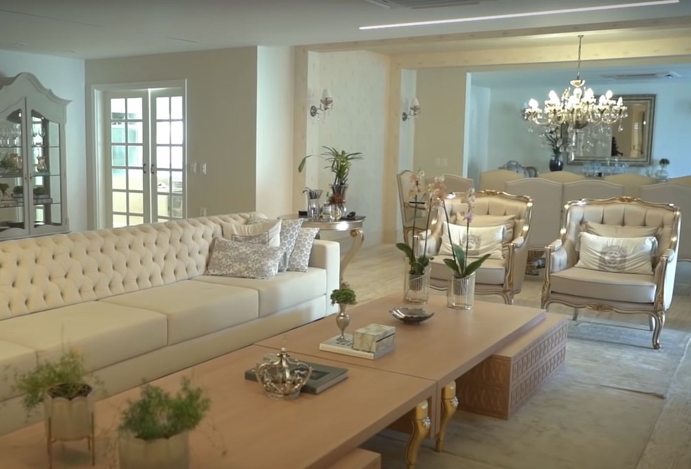 Veja como é a mansão de R$ 10 milhões que Simone Mendes vendeu a ...