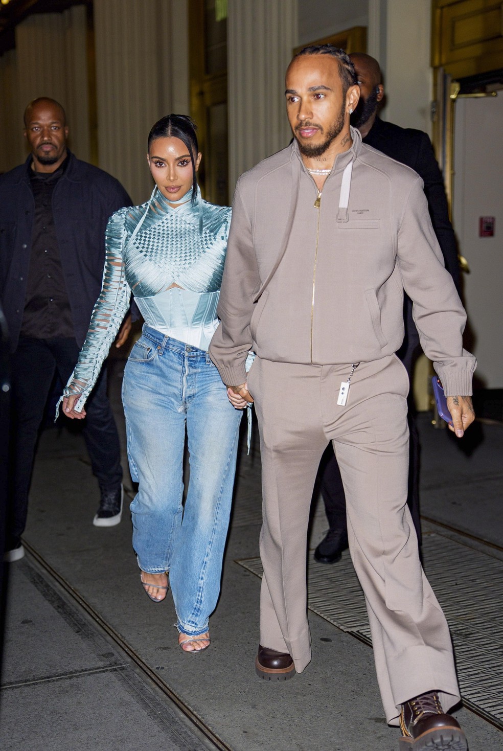 Kim Kardashian e Lewis Hamilton surgem de mãos dadas após irem ao ...