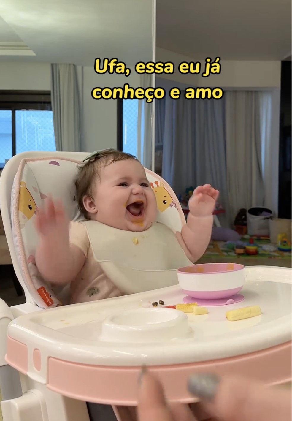 Viih Tube diverte fãs com reações de Lua Di Felice ao experimentar frutas