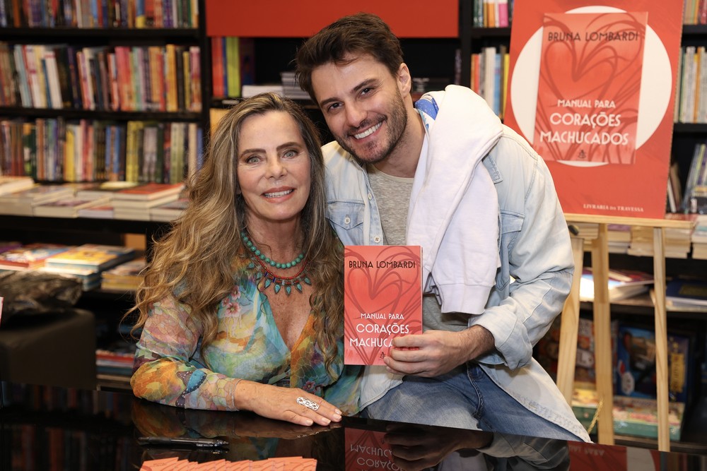 Bruna Lombardi recebe Carlos Alberto Riccelli, Malu Mader e mais ...