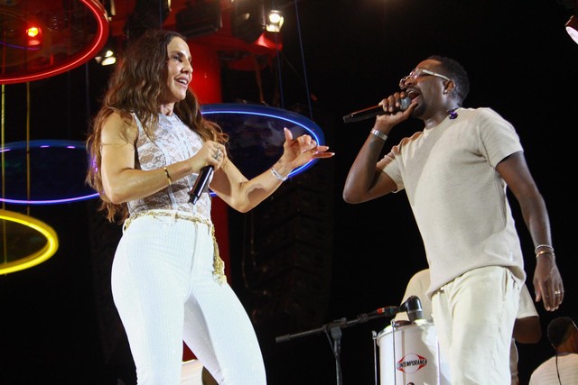 Ivete Sangalo estreia 'Clareou' em Salvador, em primeiro show após ...