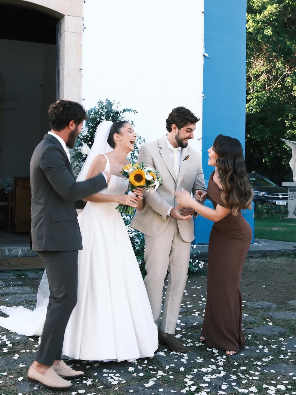 Larissa Manoela e André Luiz Frambach celebram casamento de Eike Duarte ...