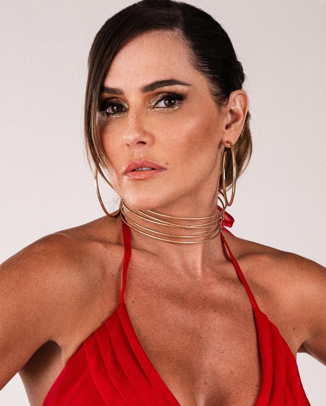 Deborah Secco Deixei De Tolerar Mentiras