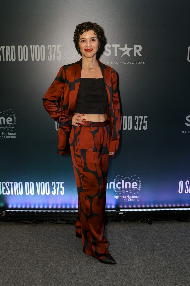 Diego Montez recebe a mãe, Sônia Lima, e o namorado, Robson Lima, em ...