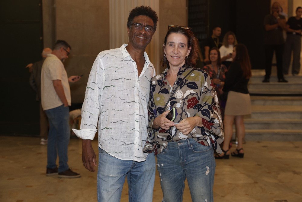 Déa Lúcia, Samuel de Assis e mais famosos conferem estreia de 'Matilde ...