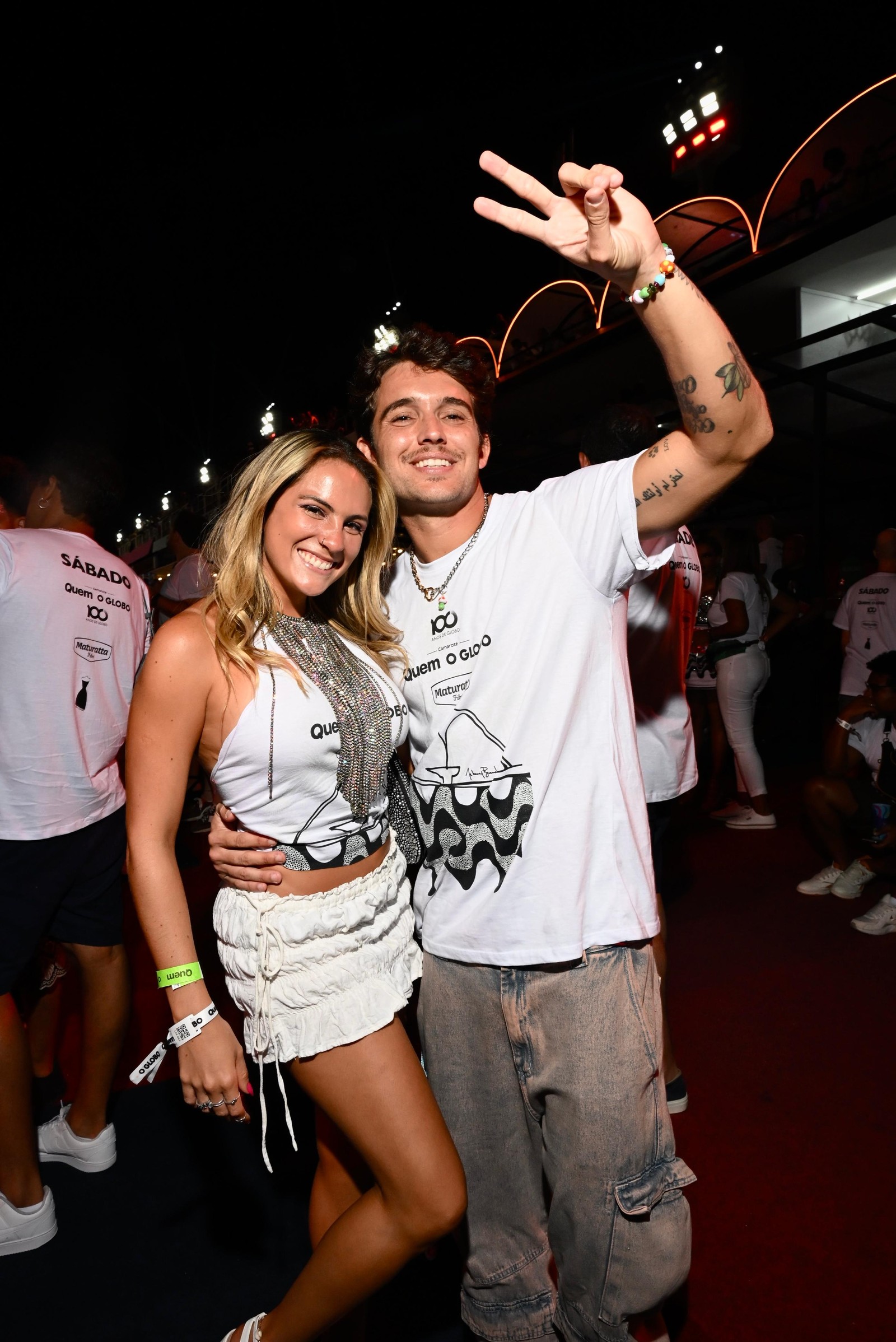 Com o namorado, Luísa Perissé leva o 'Trap do Trepa Trepa' para o ...