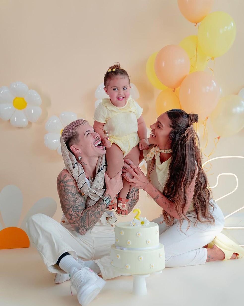 Biel e Tays Reis celebram dois anos da filha, Pietra