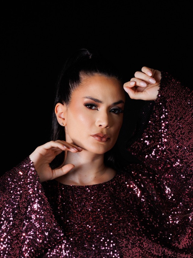 Após aumento de partes íntimas, influencer Vanessa Carvalho se recupera ...