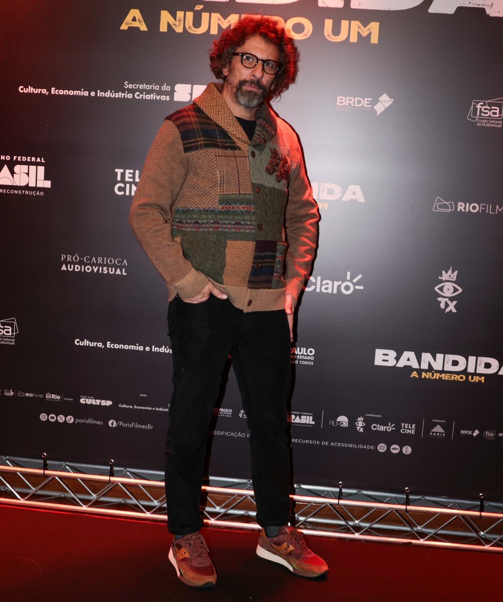 Milhem Cortaz, de 'Os Outros', aparece com visual diferente ao lançar ...