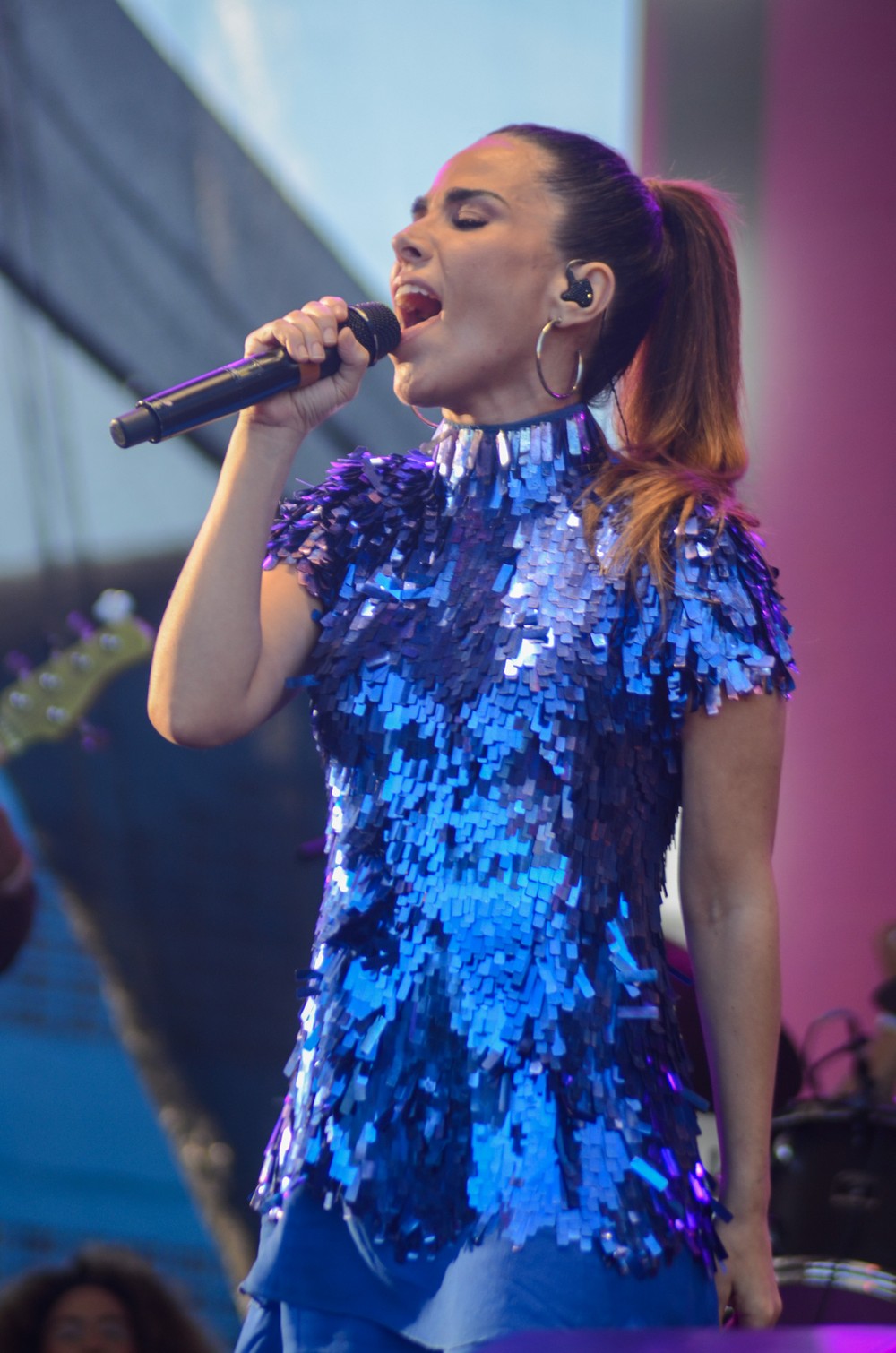 Wanessa Camargo troca beijos com Dado Dolabella em festival em SP; veja